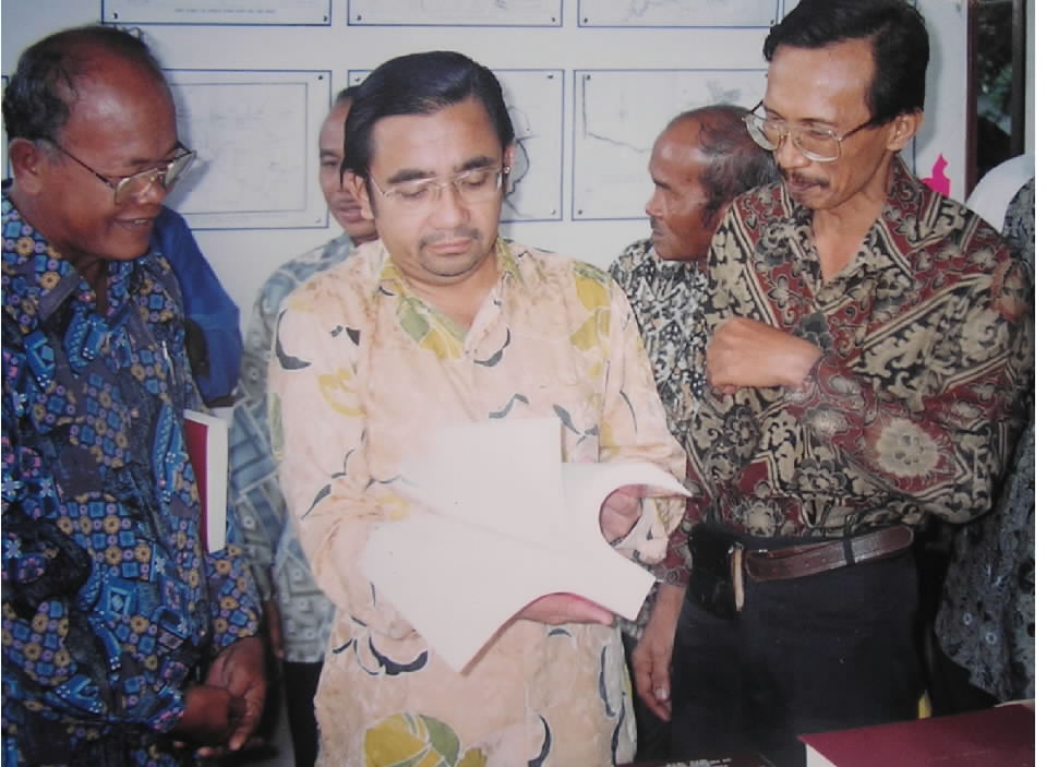 Isa Samad: Skandal politik wang, presiden FELDA & SPAD, sekarang isu ...