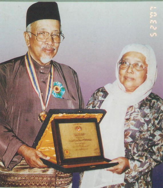 Dato' Asri Muda - Presiden PAS pertama yang disingkirkan oleh ahlinya ...