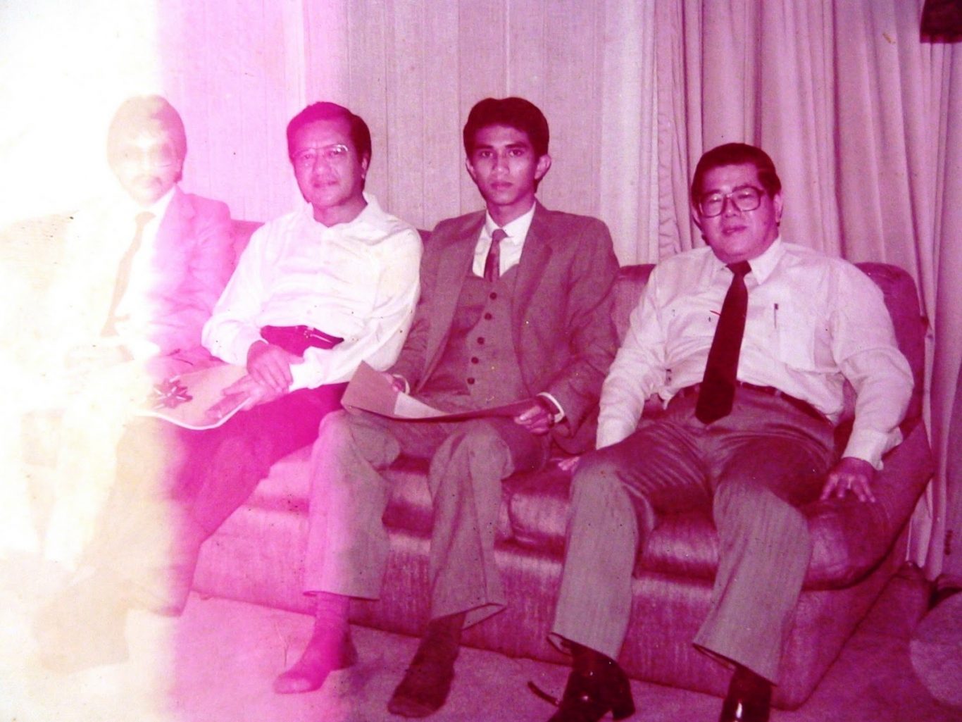 Kronologi Azmin Ali: Dari anak angkat Mahathir ke musuh Anwar Ibrahim Kronologi Azmin Ali: Dari anak angkat Mahathir ke musuh Anwar Ibrahim