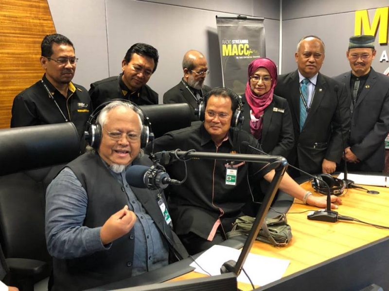 Lima orang hebat ni dapat gelaran 'Profesor Ulung' | SOSCILI