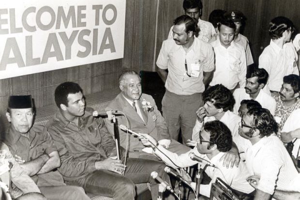 Idris kata dia dapat sokongan PH, tapi kenapa Amirudin yang jadi MB ...