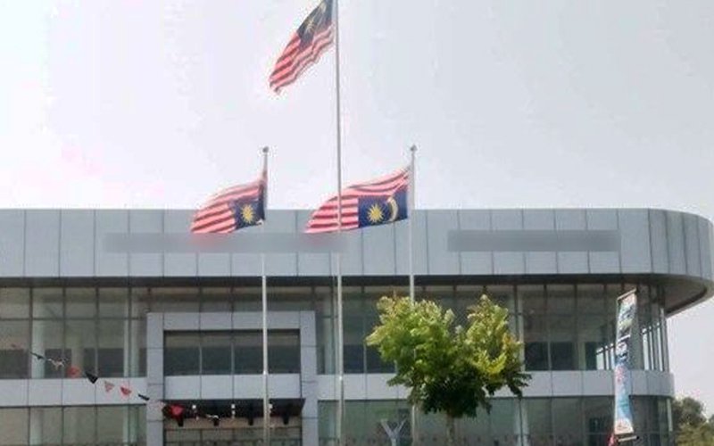 Aksi-aksi mengejutkan pemimpin dan atlet dunia dengan bendera | SOSCILI