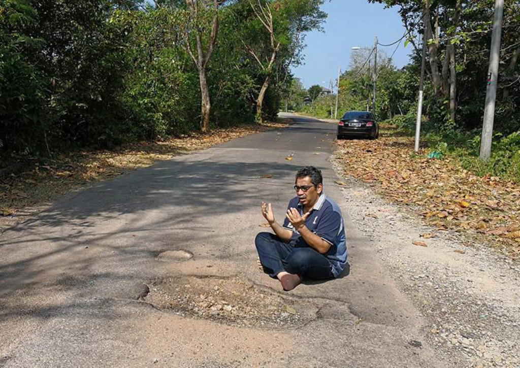 Malaysia merupakan negara pertama kat dunia gunakan inovasi jalan getah ...